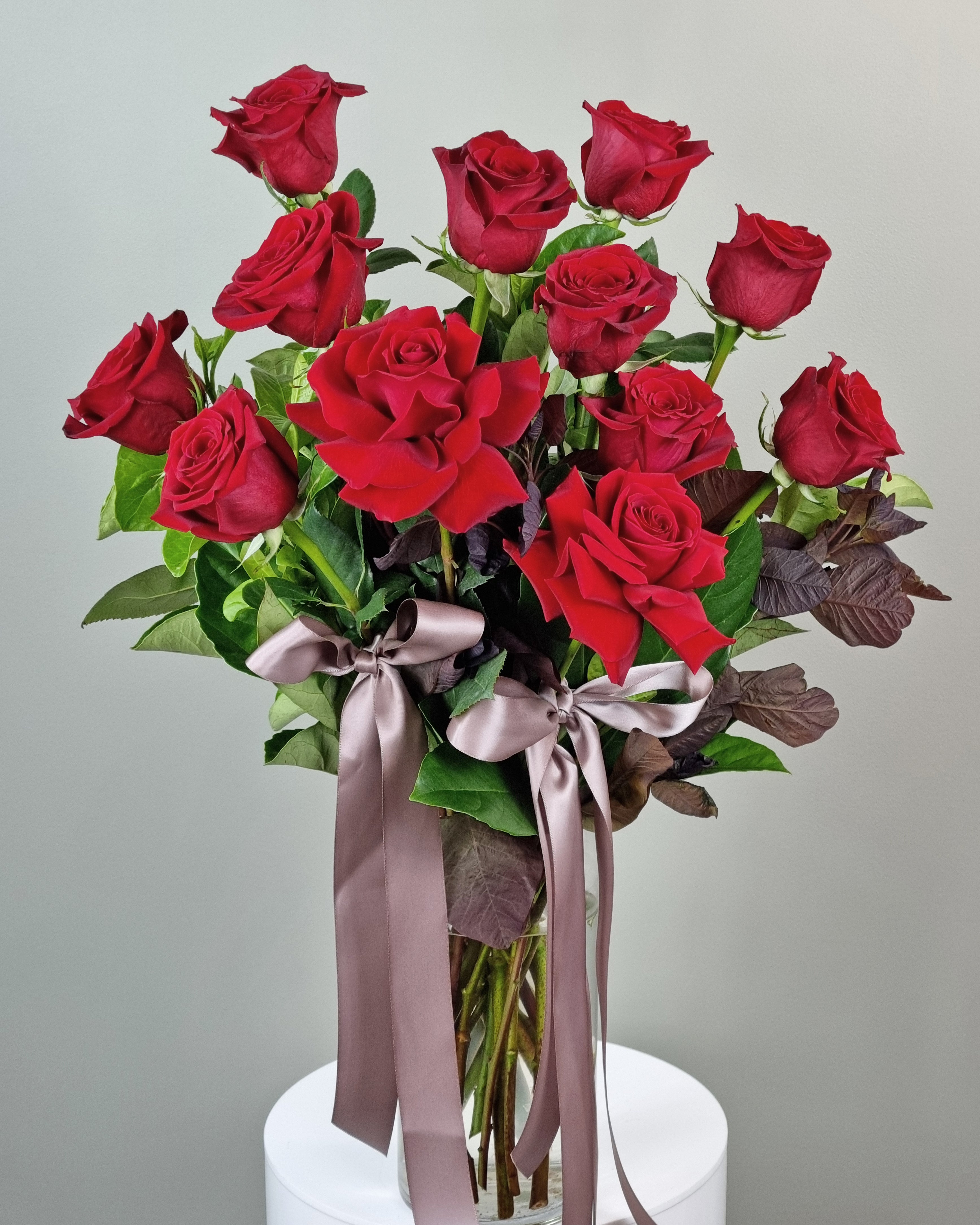 True Romance - 1 Dozen Long Stem Roses – Tynte Flowers
